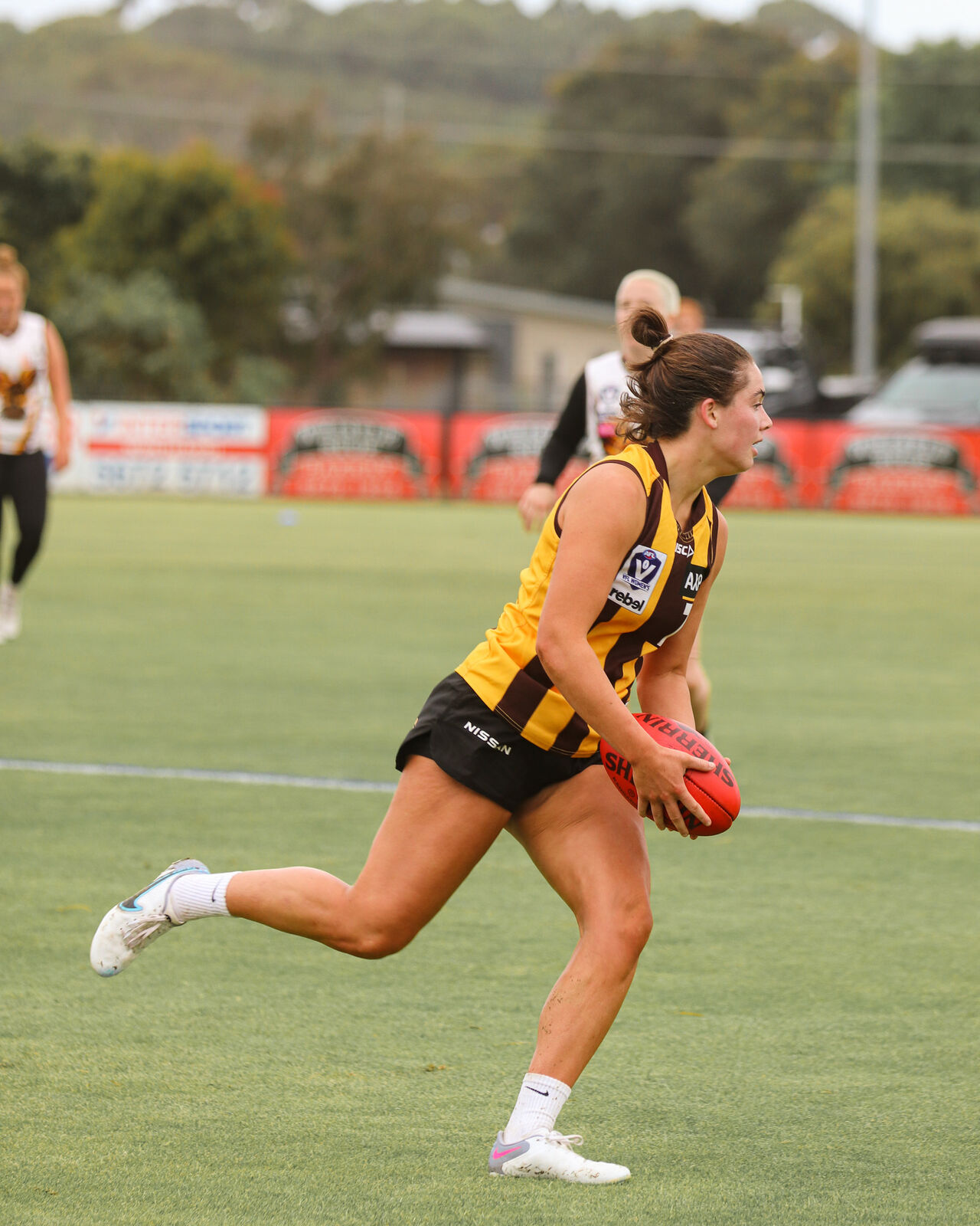 GALLERY: Box Hill Hawks coach 80 Bass Coast Kids | Bass Coast Shire